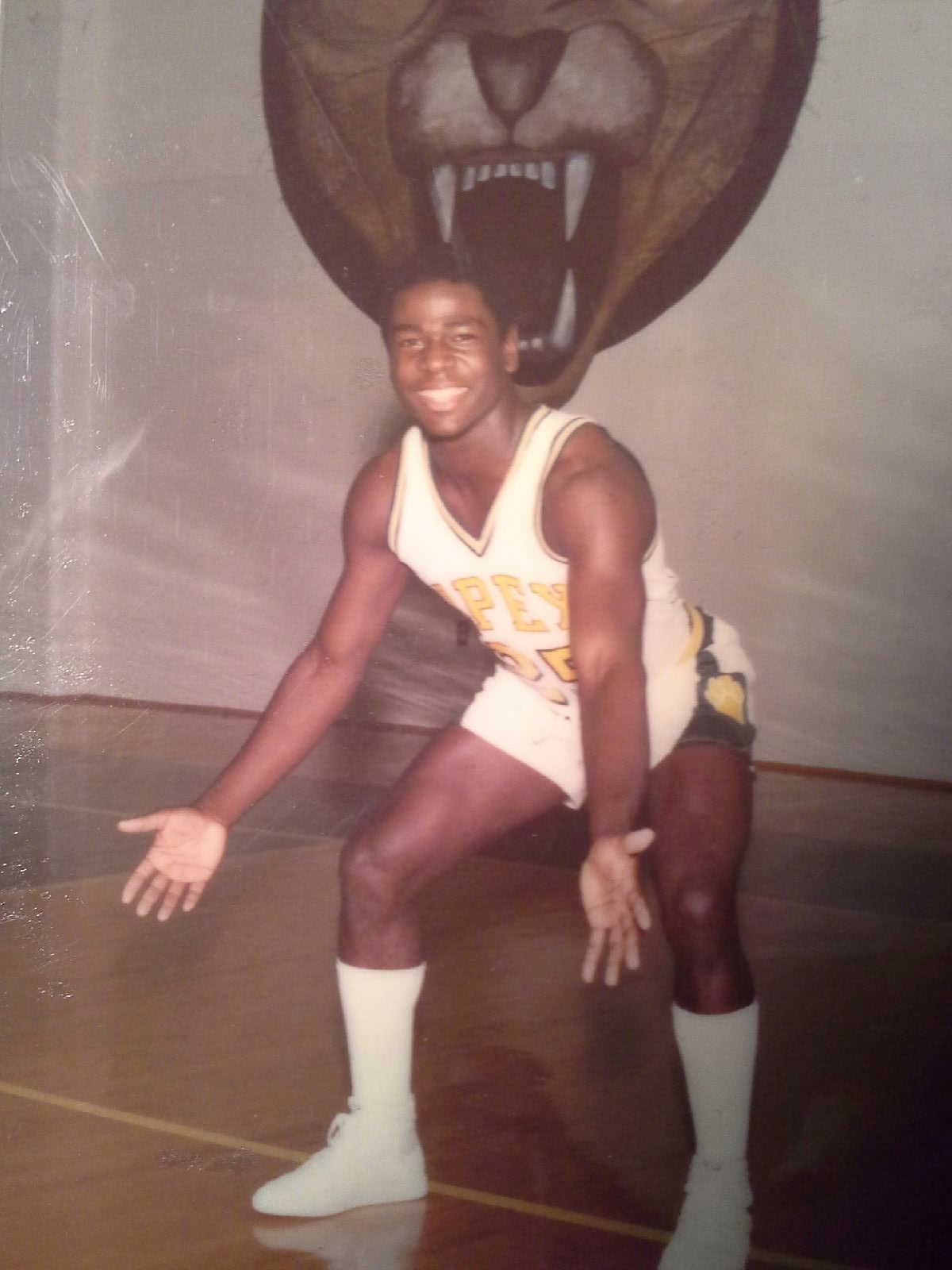 BERNARD MINTER – Apex High School / Apex Consolidated Hall of Fame