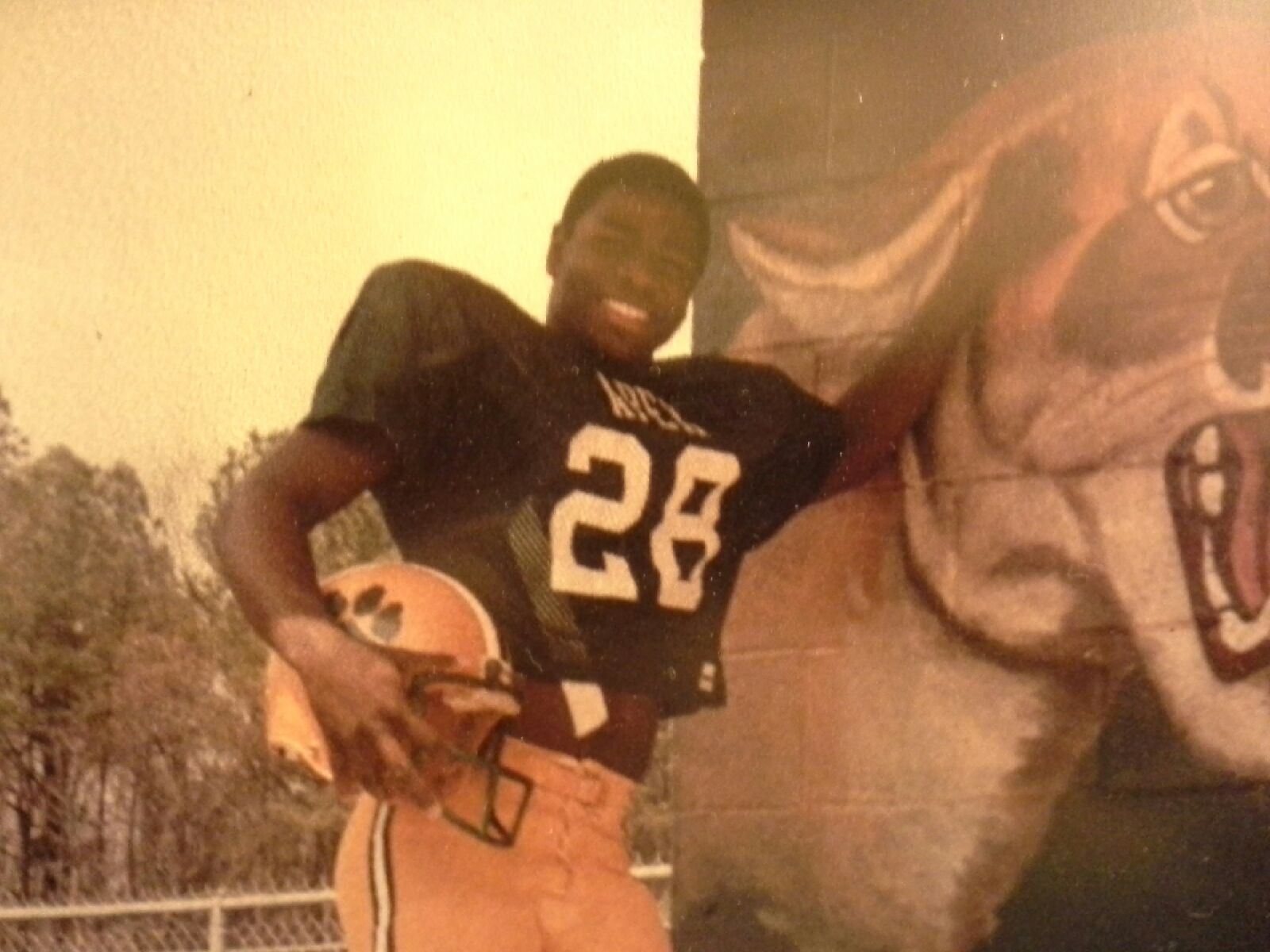BERNARD MINTER – Apex High School / Apex Consolidated Hall of Fame